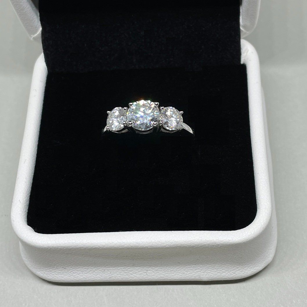 Moissanite Ring, Sterlingsilber 2 ct Gr. 54 mit Zertifikat (Neu (gemäss ...