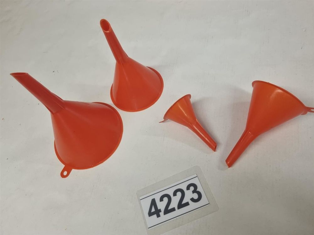 4x Trichter Abfüller (Neu und originalverpackt) in Wolfhalden für CHF 1 ...