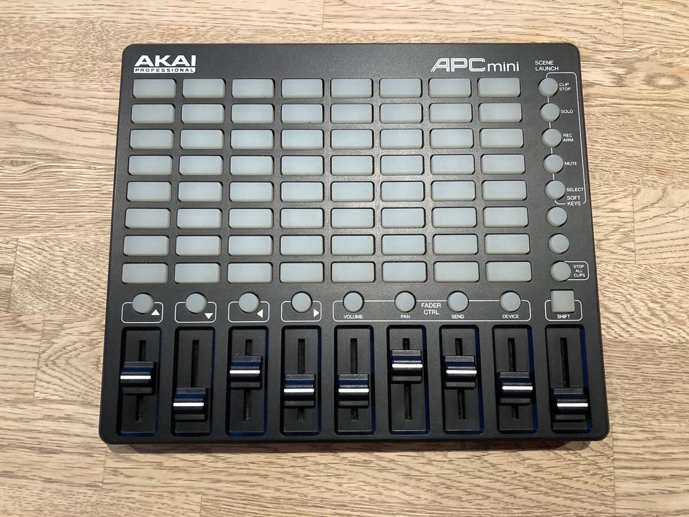 Akai APC Mini Midi Controller (Gebraucht) in für CHF 35 – mit Lieferung ...