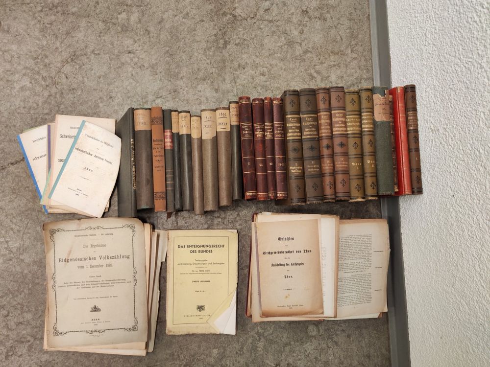 Lot antike Bücher Recht Gesetze und Dekrete Gurti (Gebraucht) in Toffen ...
