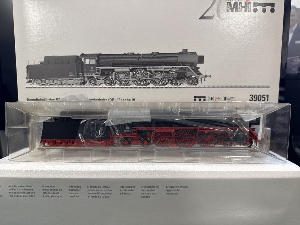 Märklin 39051 Sonderlok BR 005 (Neu und originalverpackt) in für CHF ...