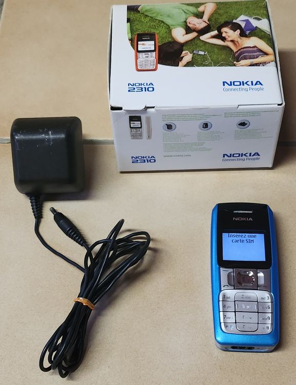 💕 Nokia 2310 avec boîte d'origine et ses accessoires 💕 (D'occasion) à ...