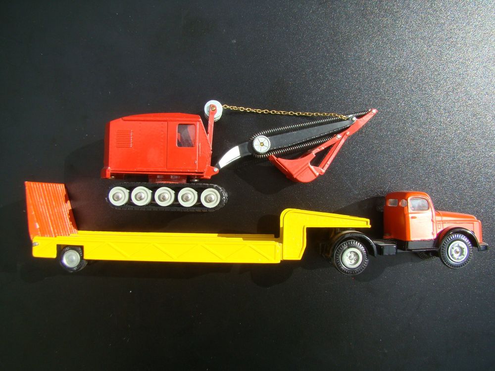 Tekno Volvo Titan Tieflader mit Bagger schön selten Nr 861 (Gebraucht ...