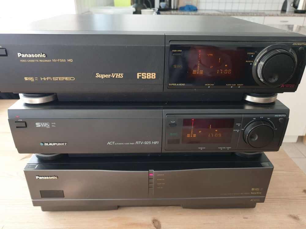 3 x S-VHS Rekorder und 300 VHS-Kassetten | Kaufen auf Ricardo
