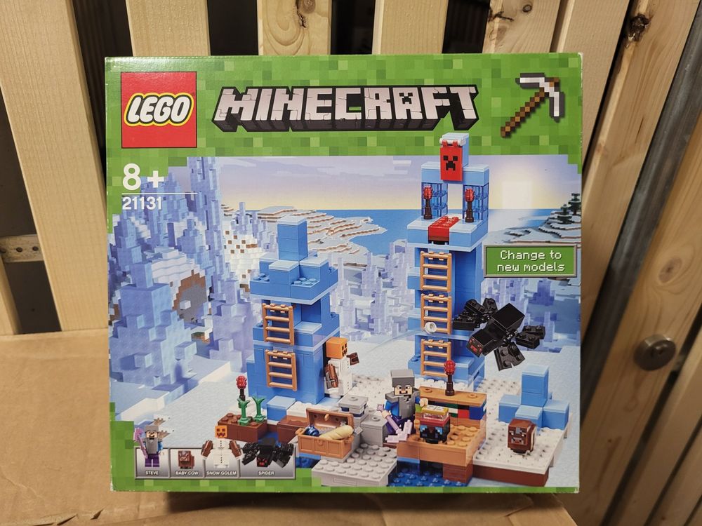 Neu LEGO Minecraft The Ice Spikes 21131 versiegelt (Neu und ...