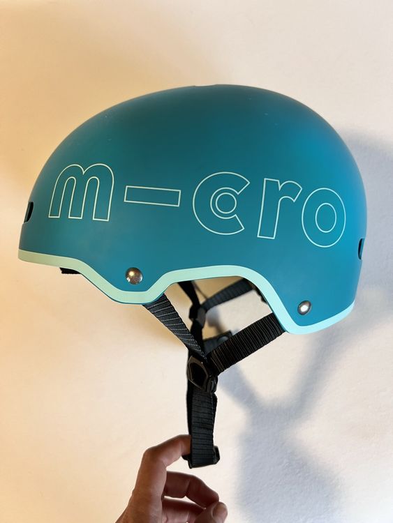 Micro Helmet helm 53-58 cm (Gebraucht) in Grindelwald für CHF 20 – mit ...