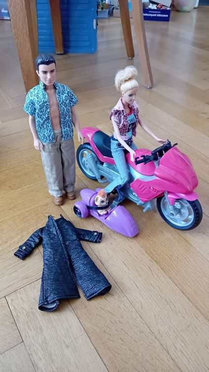Barbie et Ken + Moto side-car (Gebraucht) in Neuchatel für CHF 15 – mit ...
