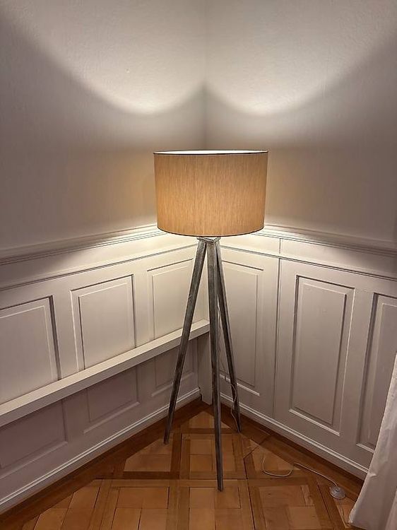 Stehlampe Rosaria (Gebraucht) in Zürich für CHF 70 – nur Abholung auf Ricardo kaufen