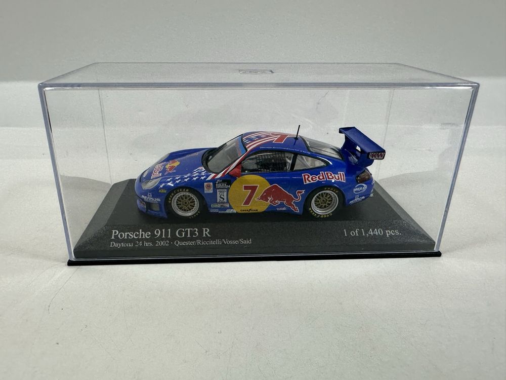 Porsche 911 GT3 R 1:43 Red Bull, limitiert, MINICHAMPS (Neu (gemäss ...