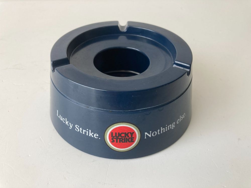 Reklame- Aschenbecher Lucky Strike | Kaufen auf Ricardo Reklame- Aschenbecher Lucky Strike | Kaufen auf Ricardo