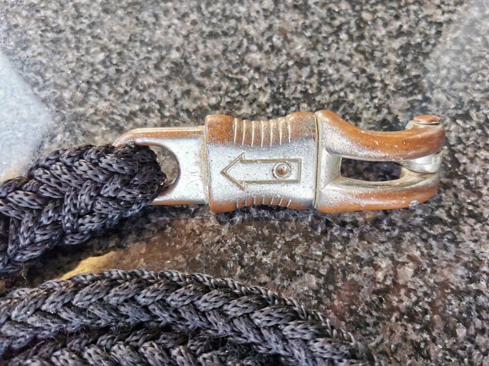 Schwarzer Strick / Anbindestrick für Pferde (Gebraucht) in Boniswil für ...
