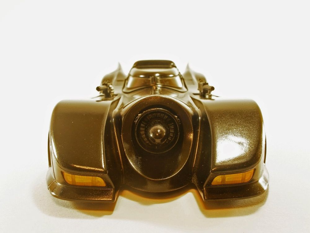 2 Batmobile / The Batman 2022 / Batman 1989 / 1:35 Bandai (Neu (gemäss ...