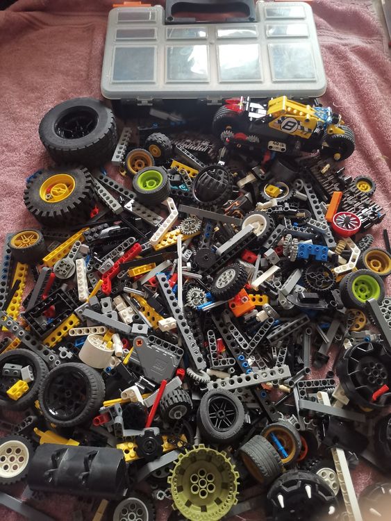 Lego Technik ca. 1,6 Kilo inkl Sortierbox (Gebraucht) in Effretikon für CHF 29 – mit Lieferung ...