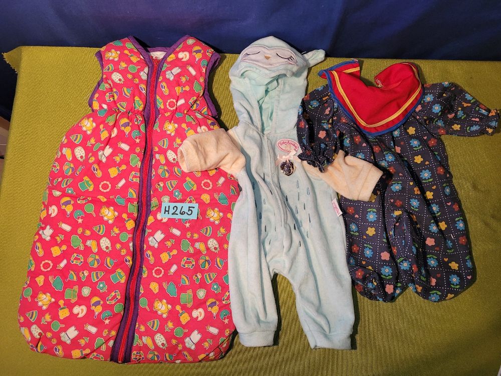 Puppenkleider ca.42cm. H265 (Gebraucht) in Aarberg für CHF 12 – mit Lieferung auf Ricardo kaufen
