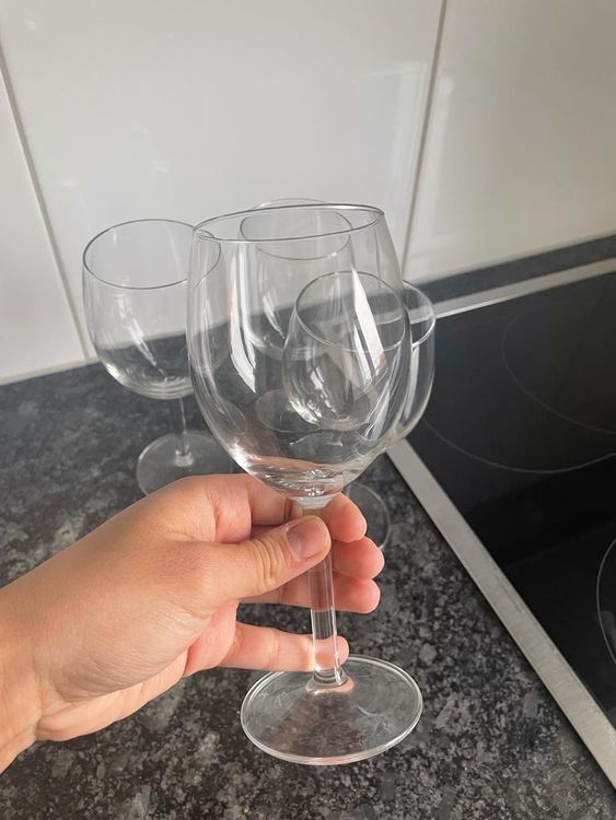 Wine glasses 4x (Gebraucht) in Zurich für CHF 1 – nur Abholung auf ...