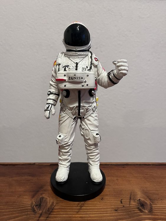 Zénith Figurine Félix Baumgartner Red Bull (Gebraucht) in Corjolens für ...