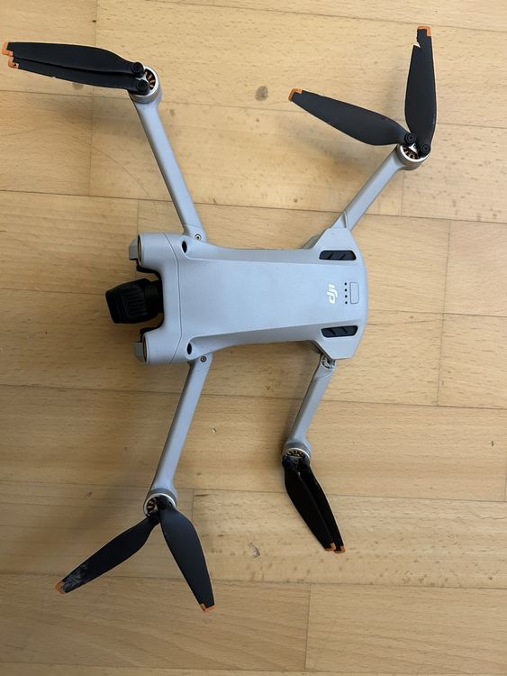 DJI Mini 3 Pro mit abgebrochenem Arm | Kaufen auf Ricardo