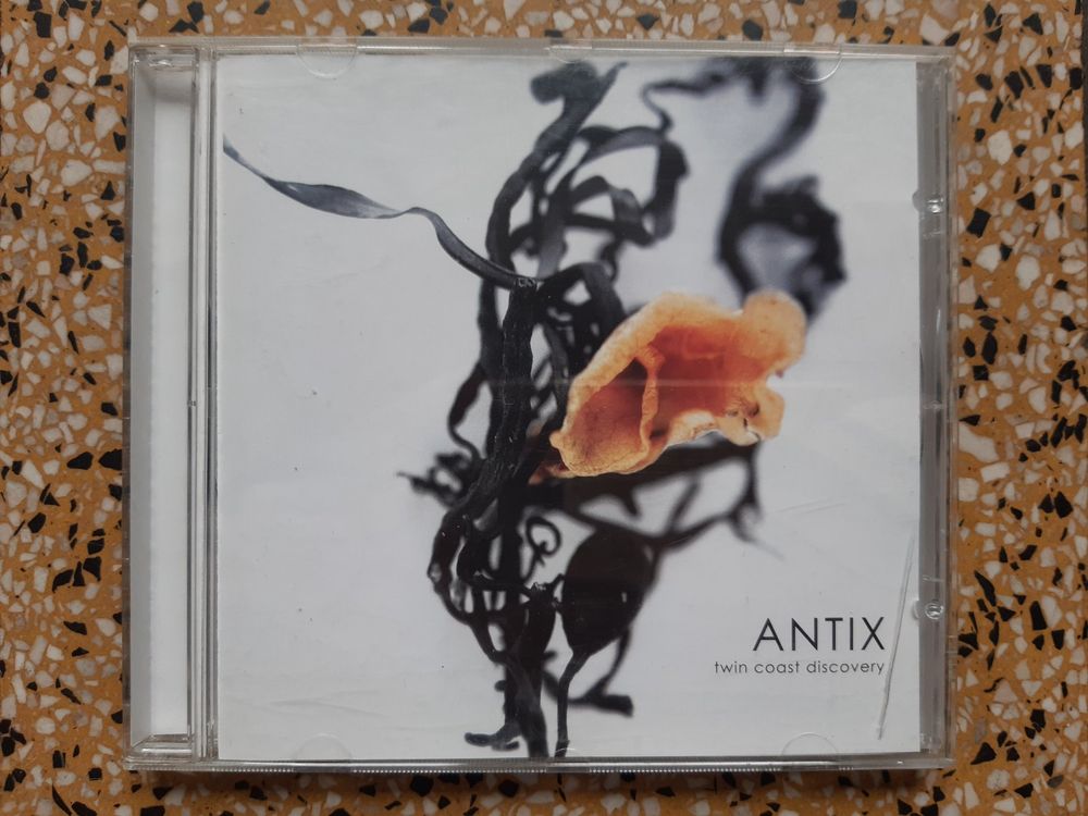 Antix – Twin Coast Discovery (cd, album) (Defekt) in Verscio für CHF 1 – mit Lieferung auf ...