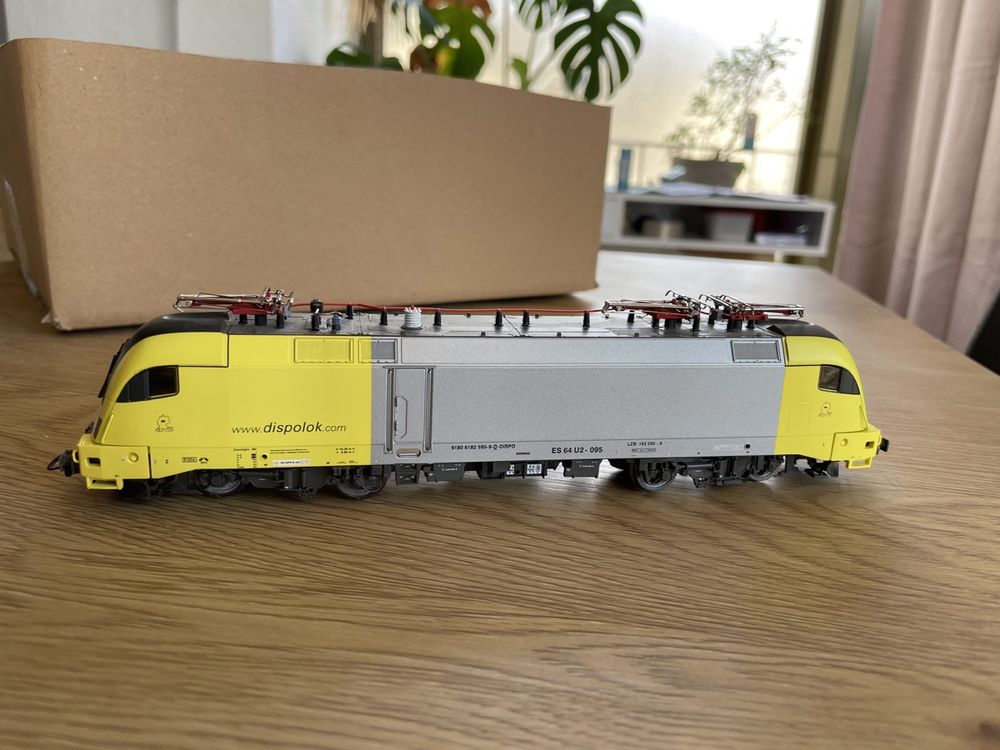 Roco 73534 Taurus ES 64 U2 Dispolok avec panto suisse (Gebraucht) in ...