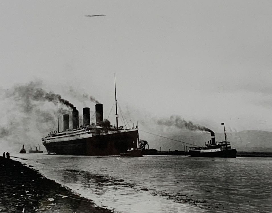 Fotographie Abgeschleppte Titanic /New York & Stempfel (Gebraucht) in ...