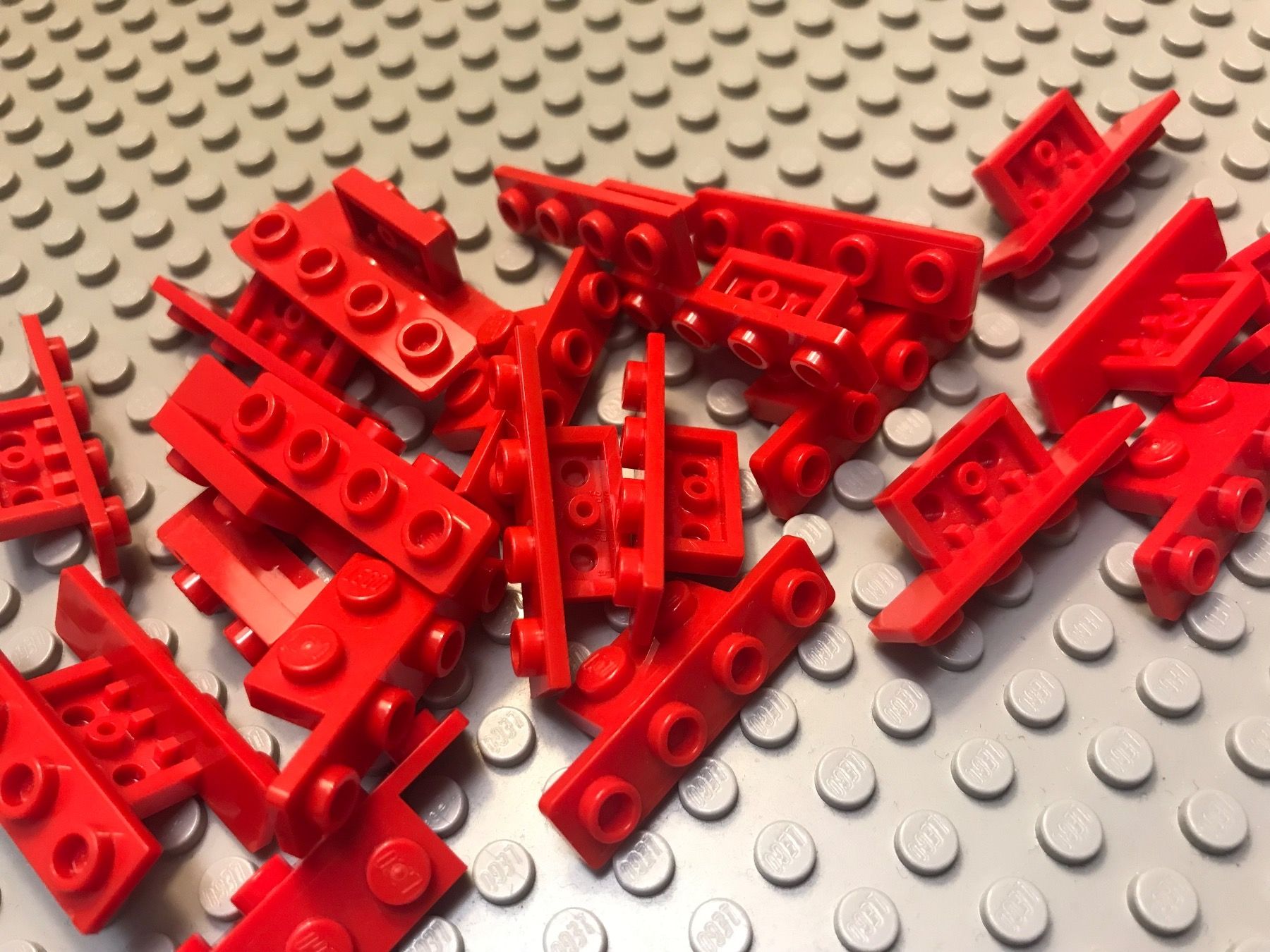 Lego 10x Winkelplatte 1x2/1x4 (2436) (Gebraucht) in Basel für CHF 1.25 ...