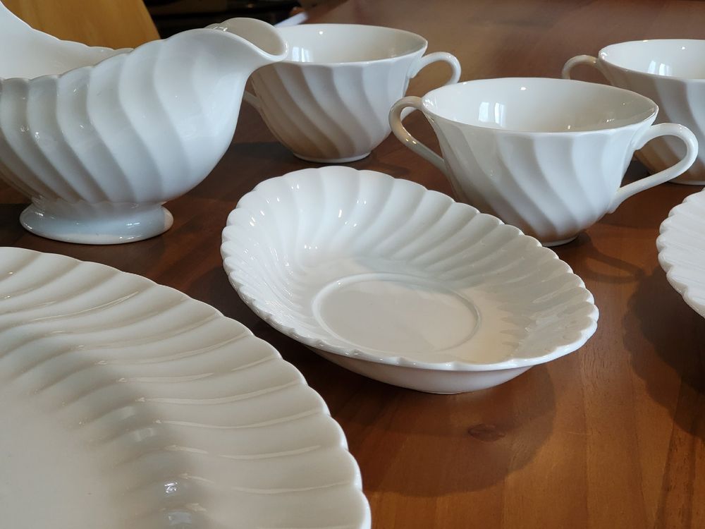 Wedgwood Bone China Classic Outstanding Quality X16 Stueck (Neu (gemäss ...