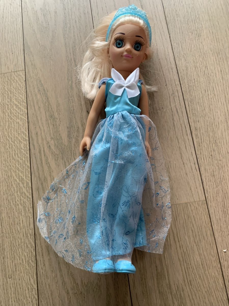 Poupée en bon état (D'occasion) à Lausanne pour CHF 5 – avec livraison ...