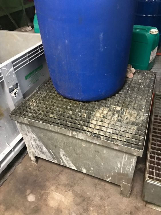Auffangbecken Metall für Flüssigkeiten 80cm x 80cm x 50cm (Gebraucht ...