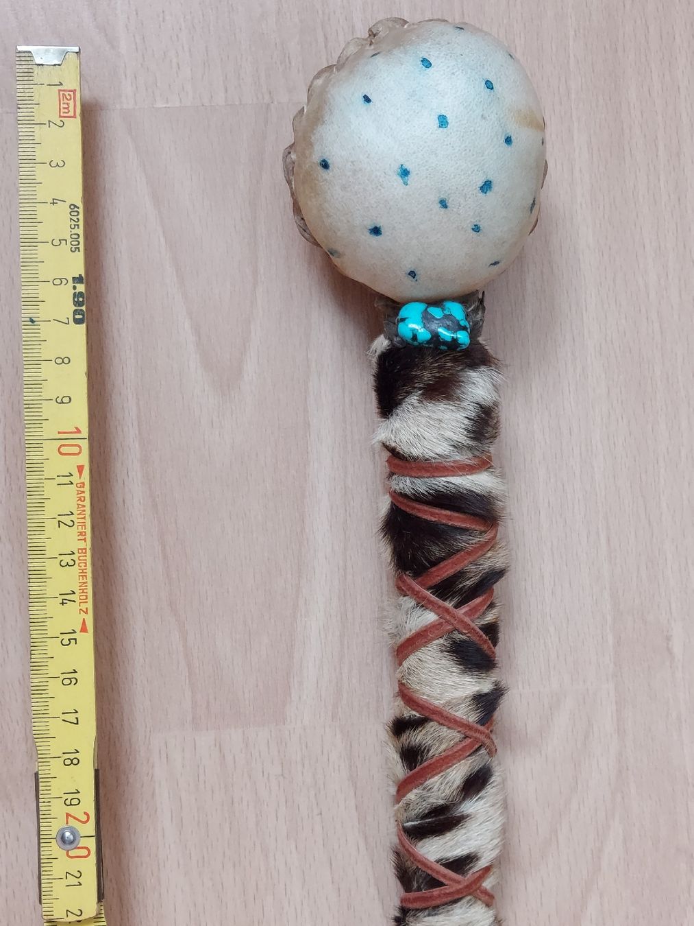 Rassel Schamanisch mit Jaguarfell (Neu (gemäss Beschreibung)) in ...