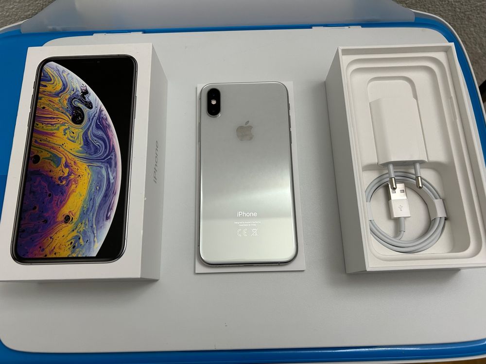 iPhone Xs, Silver, 64GB | Kaufen auf Ricardo