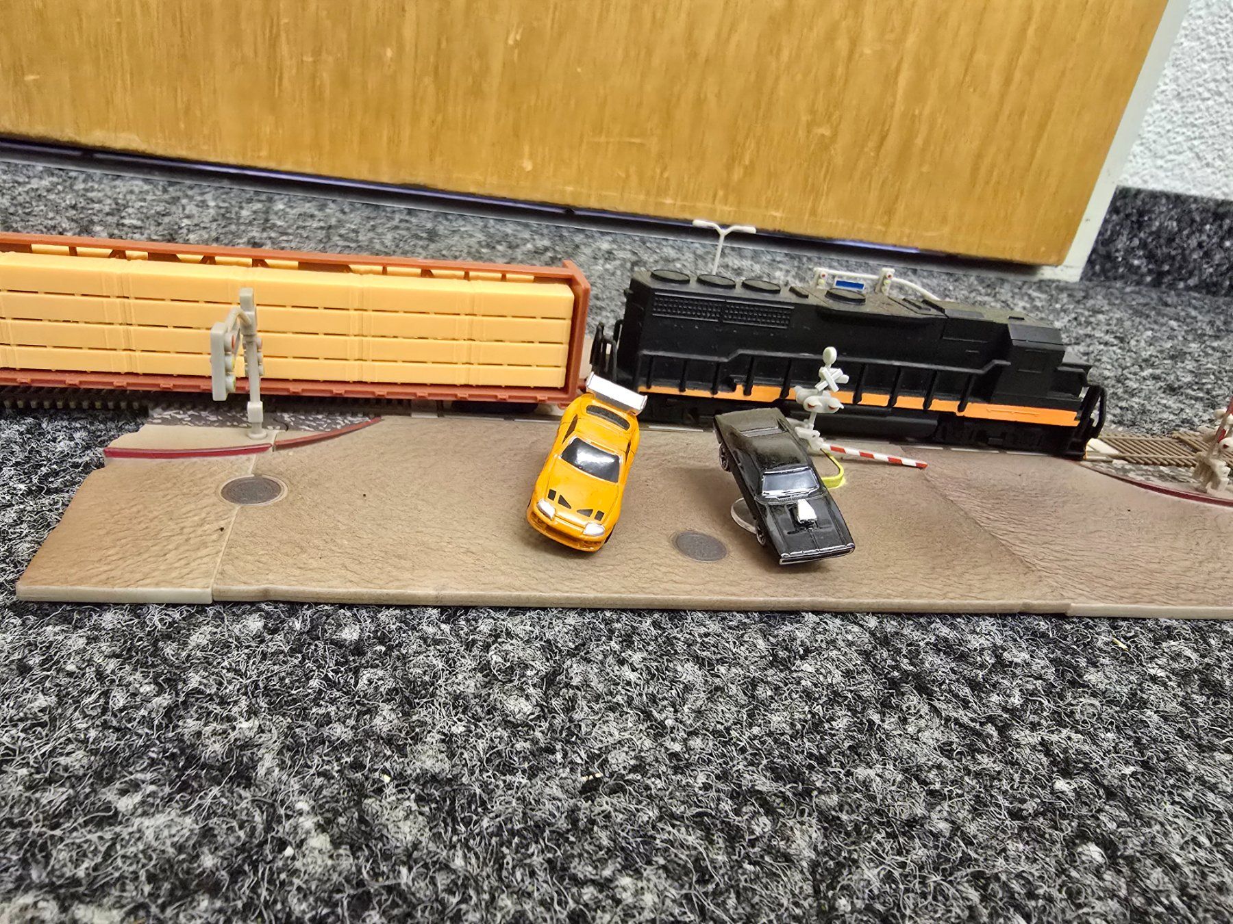 Fast & Furious Diorama Train Scene mit 2 Nano Cars (Gebraucht) in ...