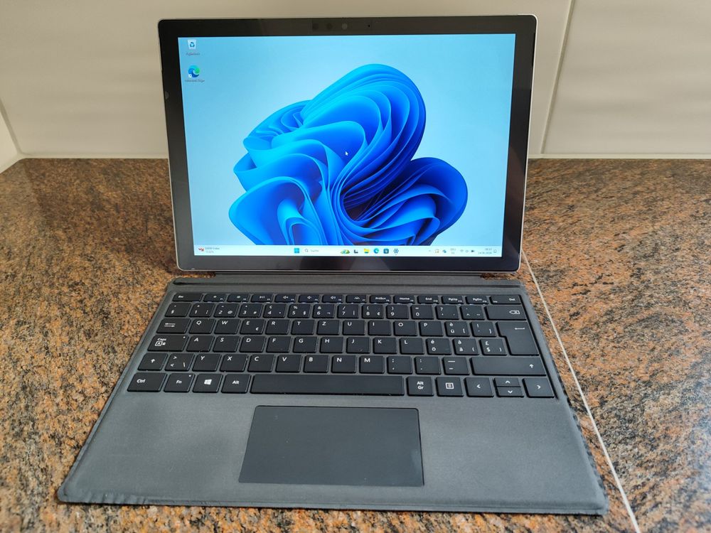 Microsoft Surface Pro 6 (Mod.1796, i7-7660U, 256 GB, Win11) (Gebraucht ...