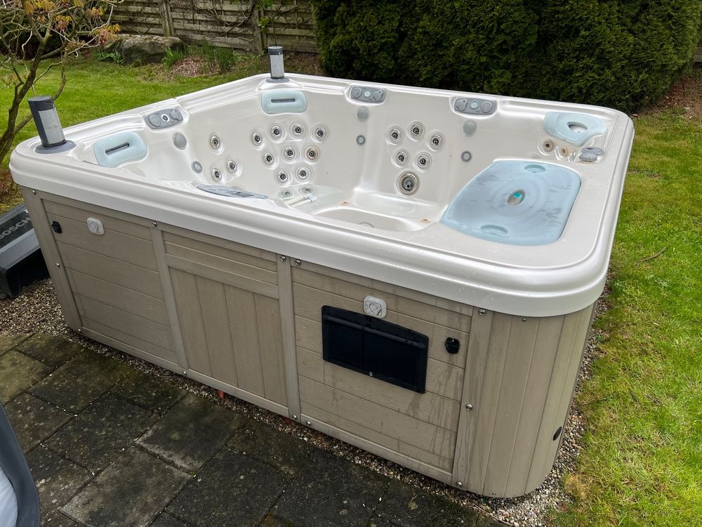 Whirlpool Artesian Spa Quail Ridge Elite (Defekt) in Ittigen für CHF ...