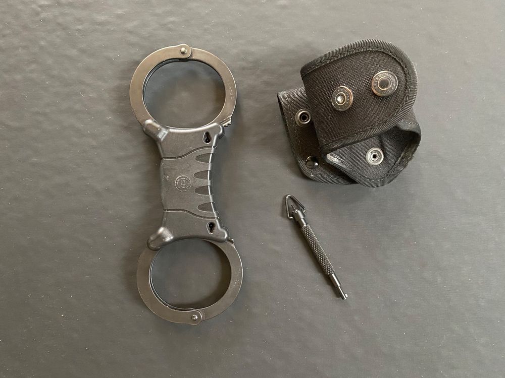 TCH Handschelle (Gebraucht) in Müllheim Dorf für CHF 44 – mit Lieferung auf Ricardo kaufen