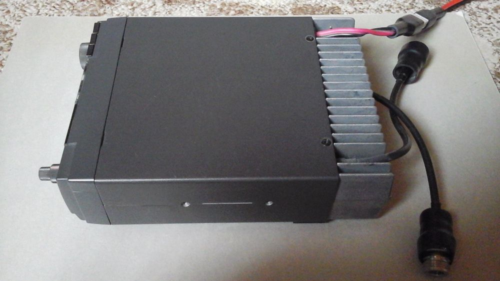 Icom IC-2500E Dualband FM Amateurfunk Transceiver 70cm/23cm (Defekt) in ...