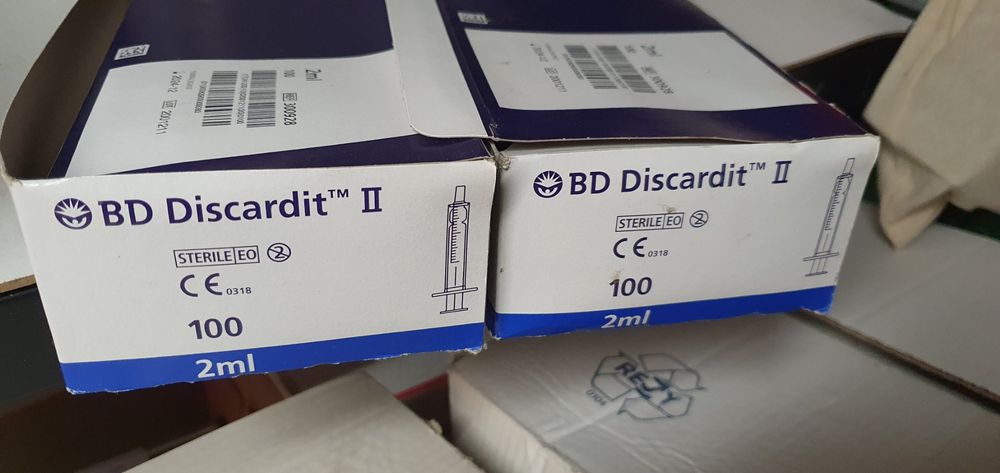 BD Discardit II Bastler Spritzen 2ml ca. 170 Stück neu (Neu und ...