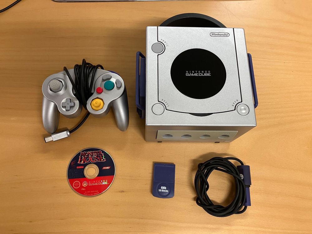 Nitendo Game Cube Console mit Controller (Gebraucht) in St.moritz für ...