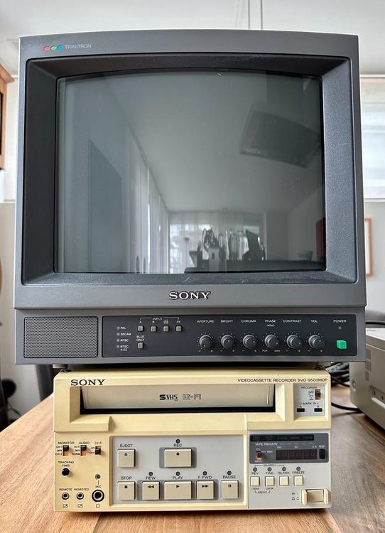 Sony SVHS Hi-Fi Videocassette Recorder SVO-9500MDP | Kaufen auf Ricardo