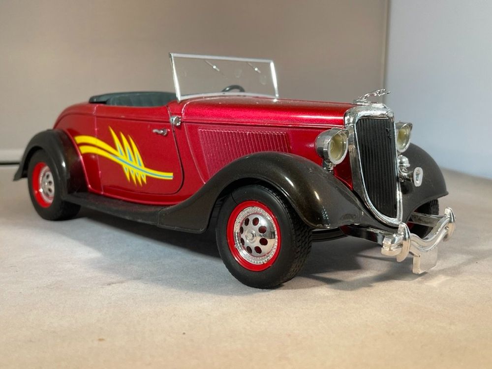 Solido Ford V8 Custom 1/18 / 1/19 | Kaufen auf Ricardo