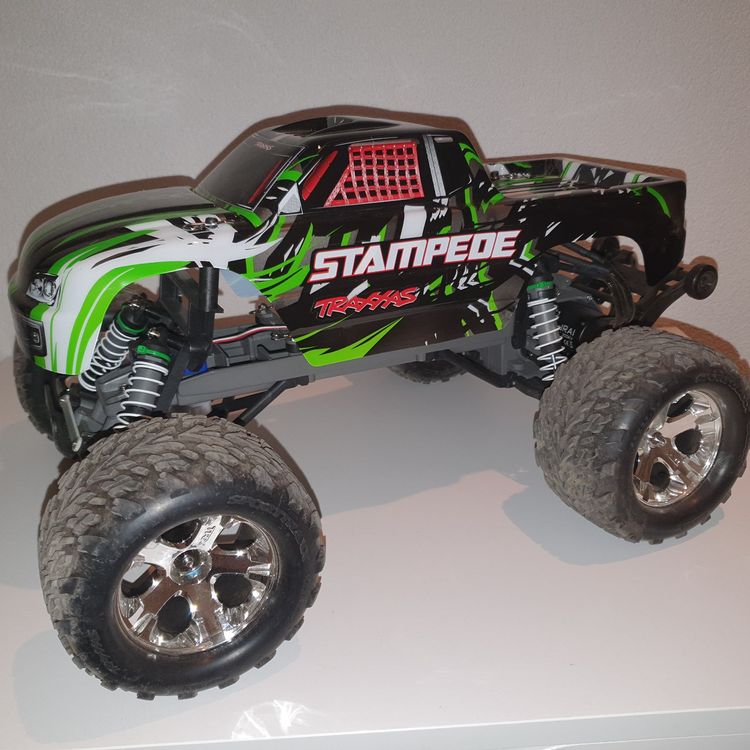 Traxxas Stampede Brushless 2wd Monster Truck - ab CHF 1.00!! | Kaufen ...