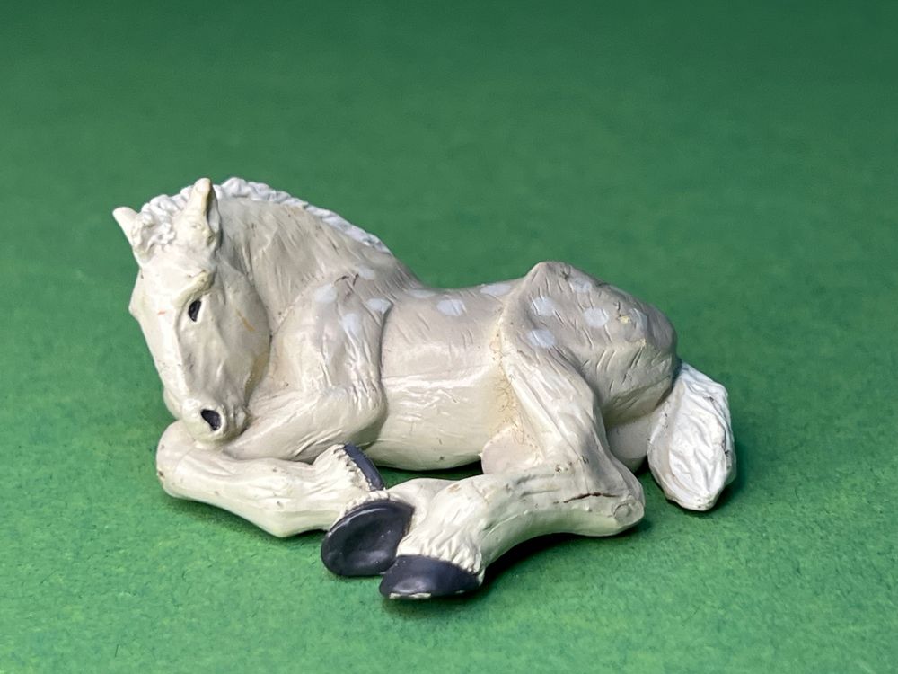 Papo Fohlen liegend 2005 Pferd (ähnlich Schleich) (Gebraucht) in Ennetbaden für CHF 7 – mit ...