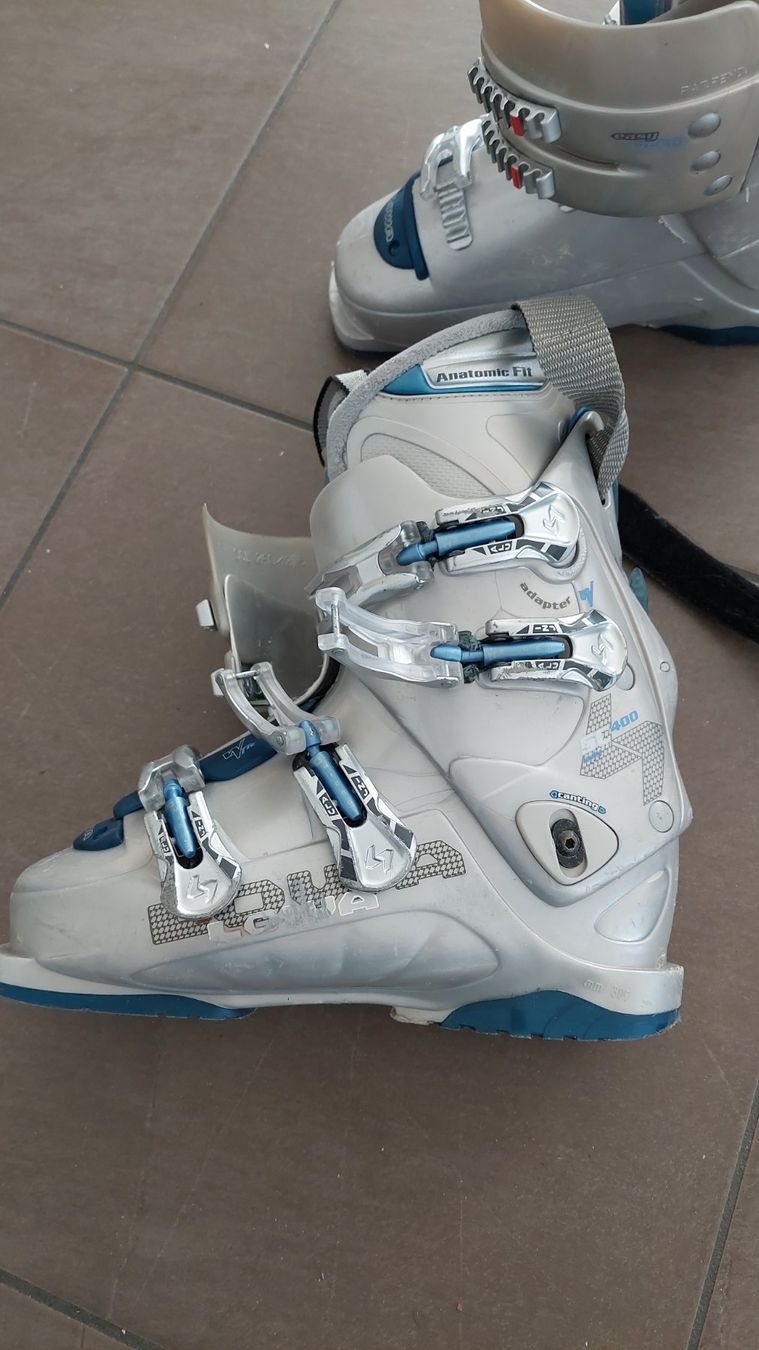 Skischue Lowa Gr. 44 ( 27,5 ) (Gebraucht) in Abtwil AG für CHF 5 – mit ...