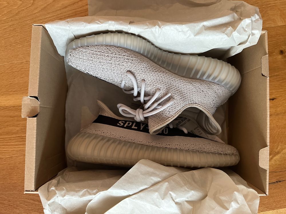 adidas Yeezy Boost 350 V2 slate/core black 42 2/3 - NEU (Neu und ...