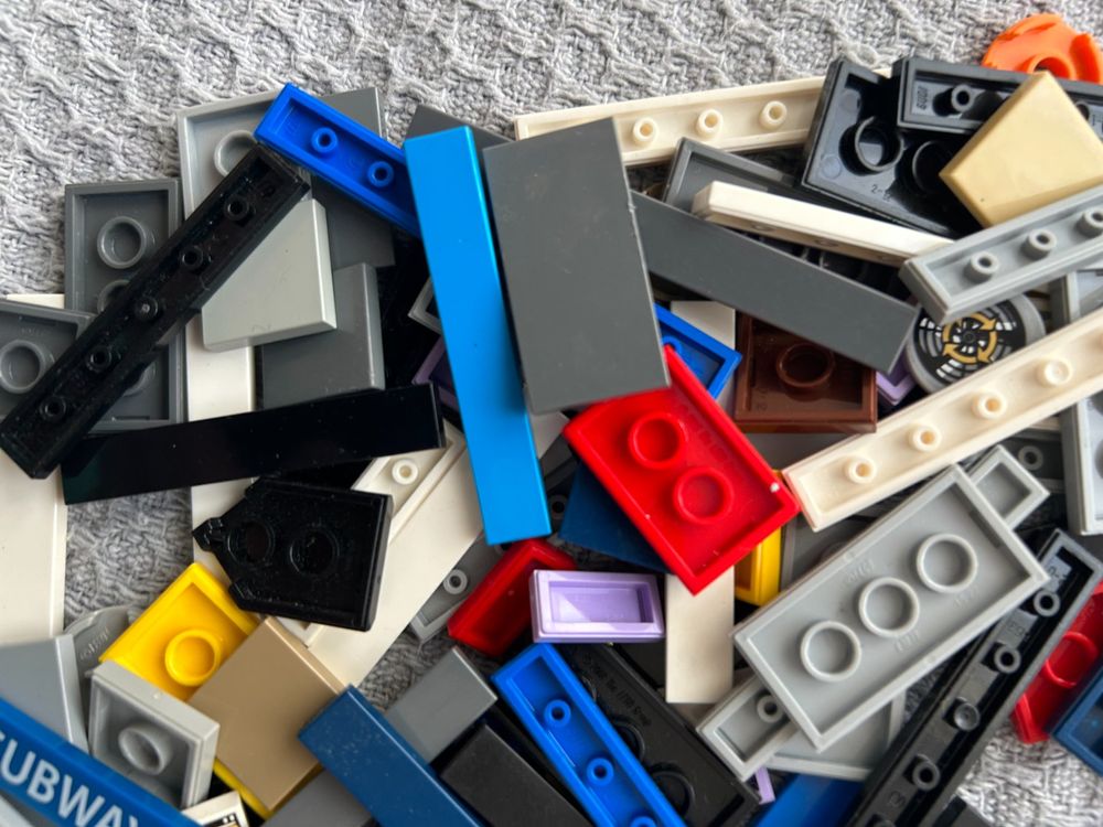 200 Gramm ganz flache dünne Lego Plättlis (Gebraucht) in Volketswil für ...