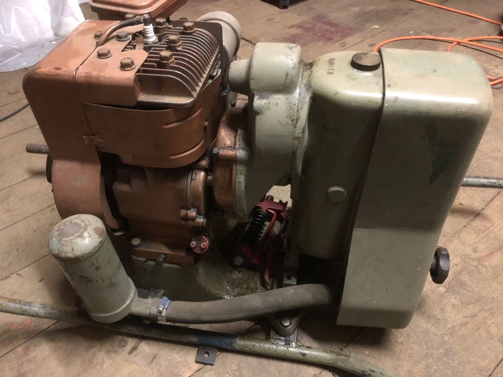 Pompe eau moteur FISCHER 3 Vevey Suisse & Briggs & Stratton (Défectueux ...