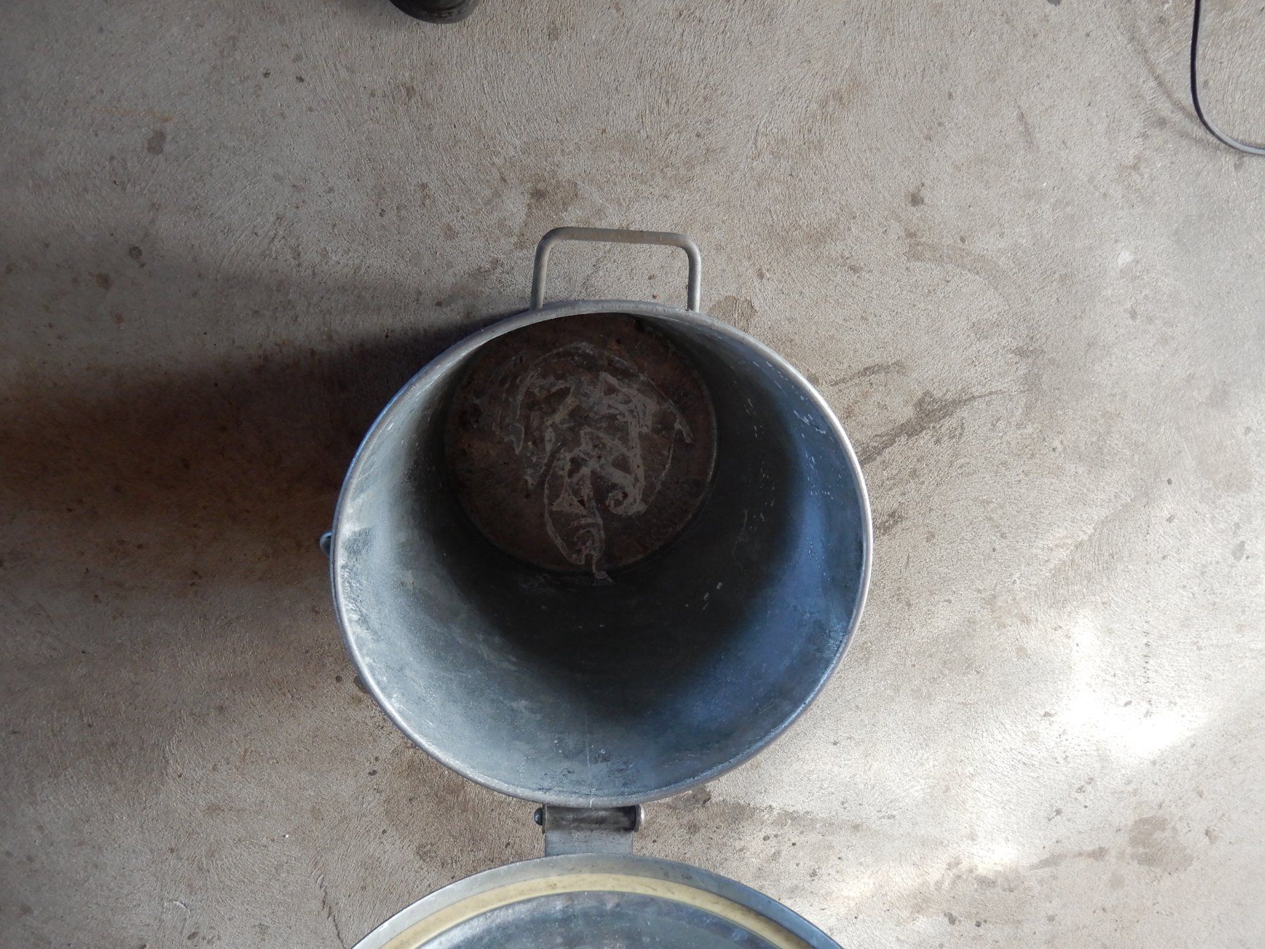 Ochsner Asche- oder Abfallkübel Stahlblech verzinkt 22 Lt (Gebraucht ...