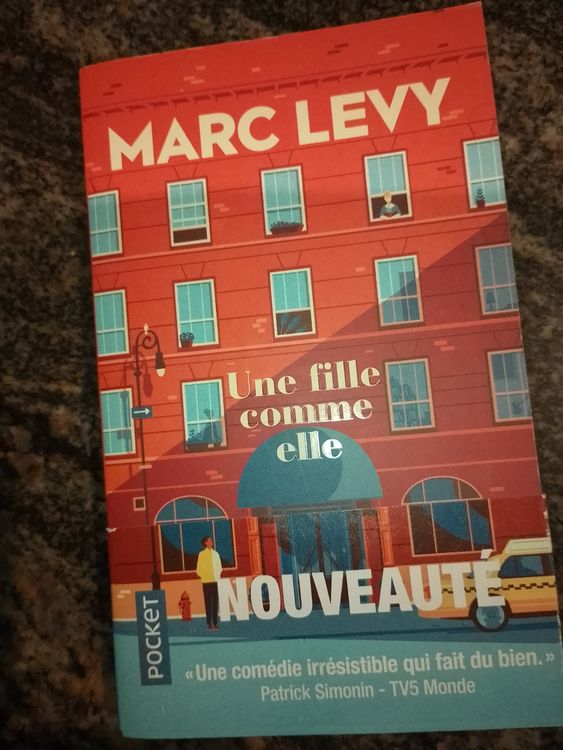 Une fille comme elle Marc Levy (D'occasion) à Cortaillod pour CHF 3 ...