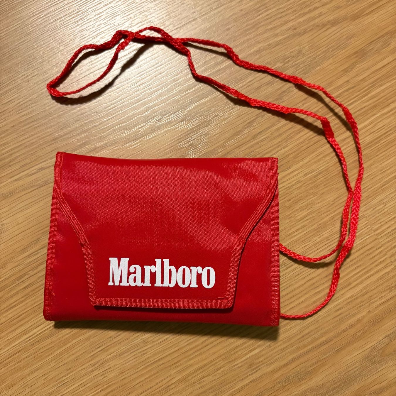 Vintage rare Marlboro crossbody/wallet organizer like new (Neu (gemäss ...