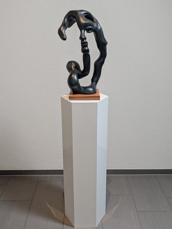 Moderne Skulptur: Klara Sever: „Portrait of a Woman“ (Gebraucht) in ...