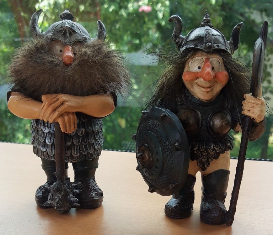 Wikinger - Paar Figuren (Gebraucht) in Biberist für CHF 5 – mit ...